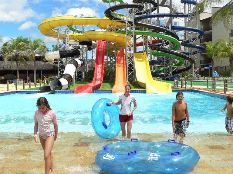 Beach Park um parque aquático com uma vista incrível